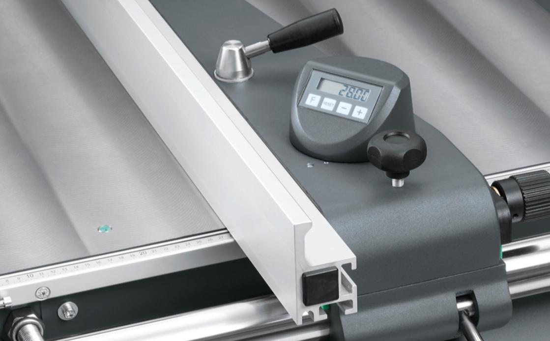 ALTENDORF Rip fence with DIGIT X - WOOD TEC PEDIA
