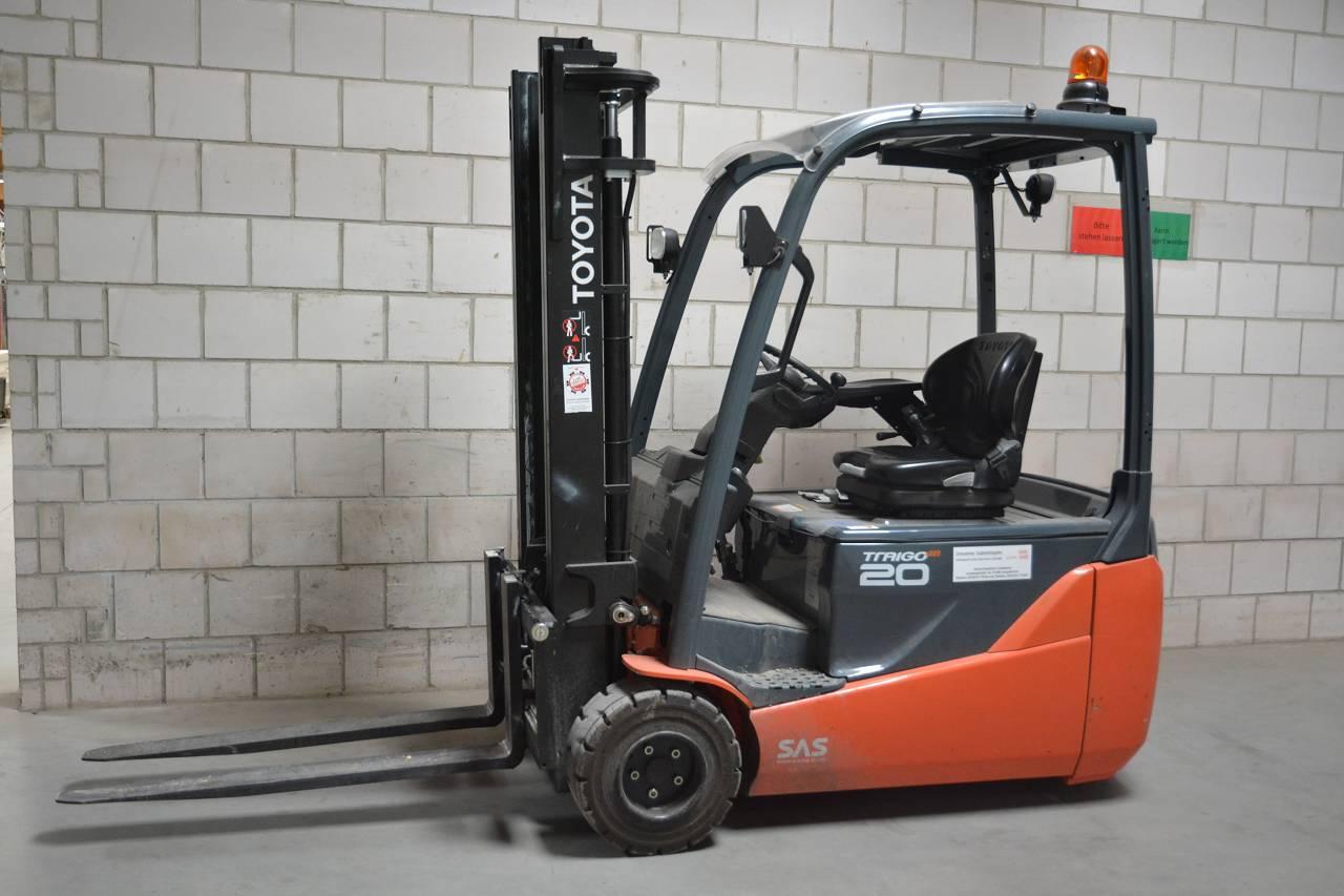 TOYOTA TRAIGO - WOOD TEC PEDIA